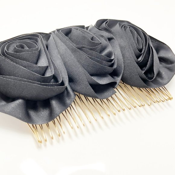 Zara | Accessories | Auth New Zara Black Floral Comb Fabric Roses Clip ...